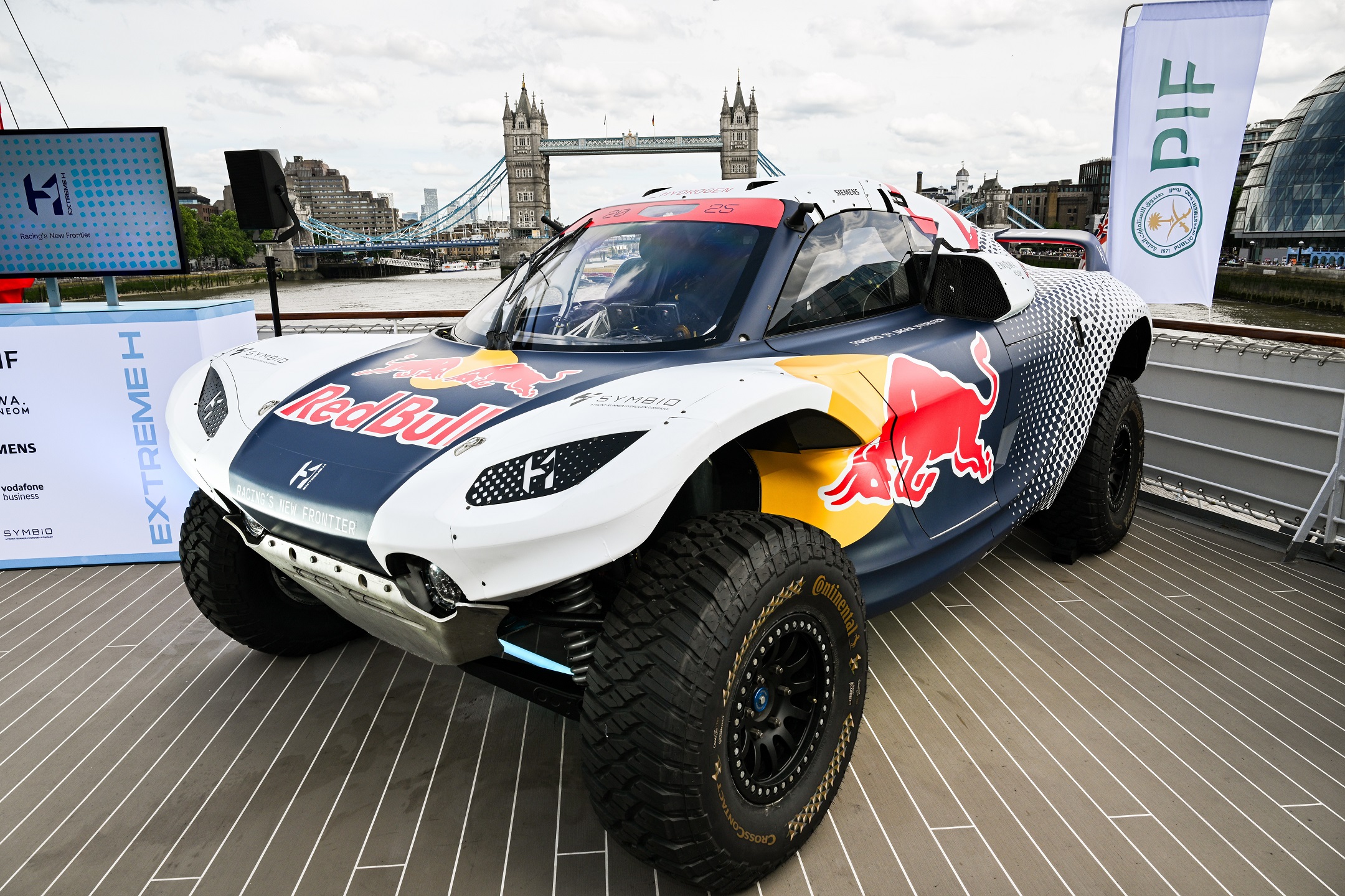 EXCLUSIVE: Sainz in pole position for Red Bull Extreme H sponsorship ...